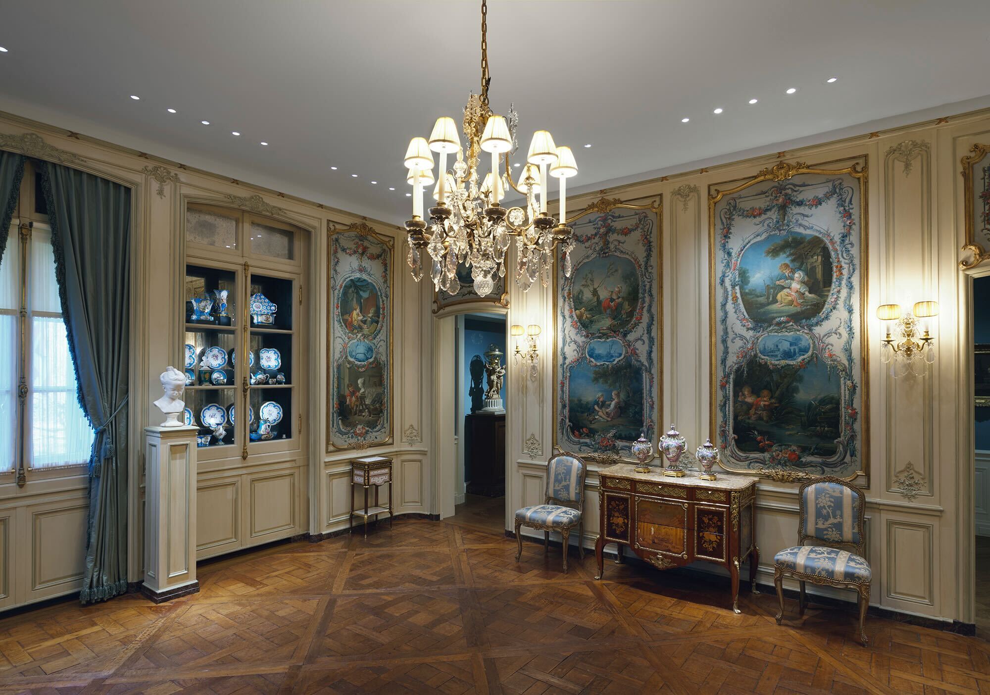 Gagosian’s Double Flex, The Zwirners’ Soho Pop-Up & Chez Frick - Puck